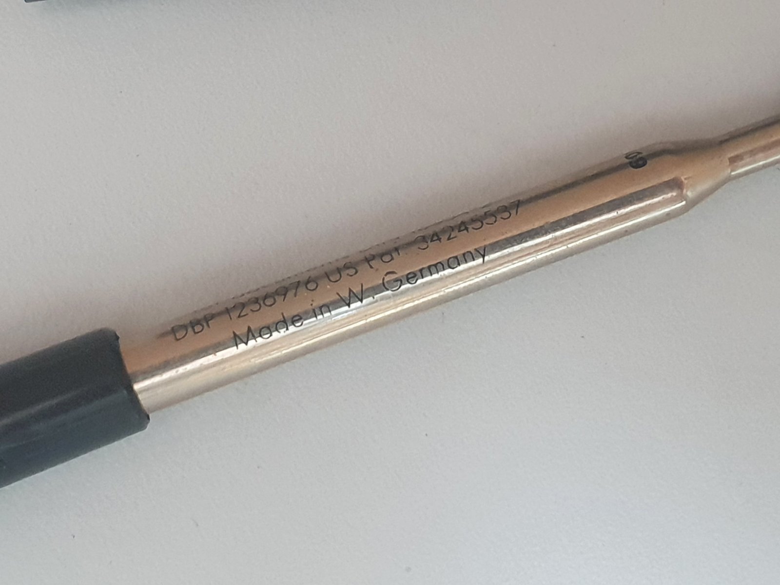 Hi! Please, does anyone know the model of this ballpoint Lamy twist ...