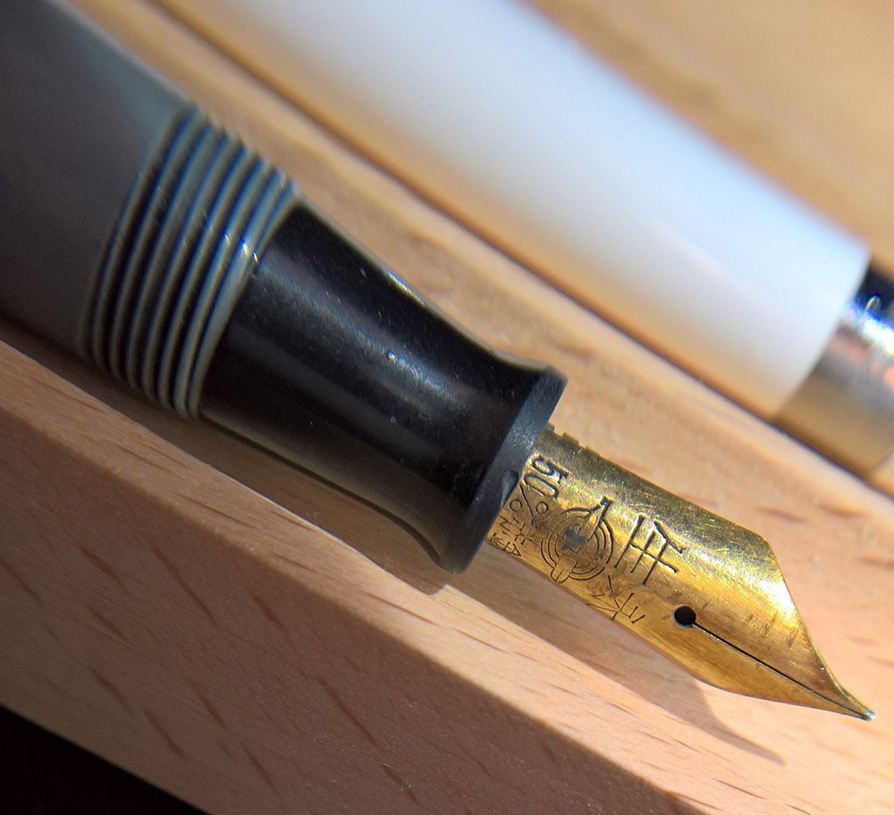 Early WingSung Pen since the company founded in 1947 - China, Korea and ...